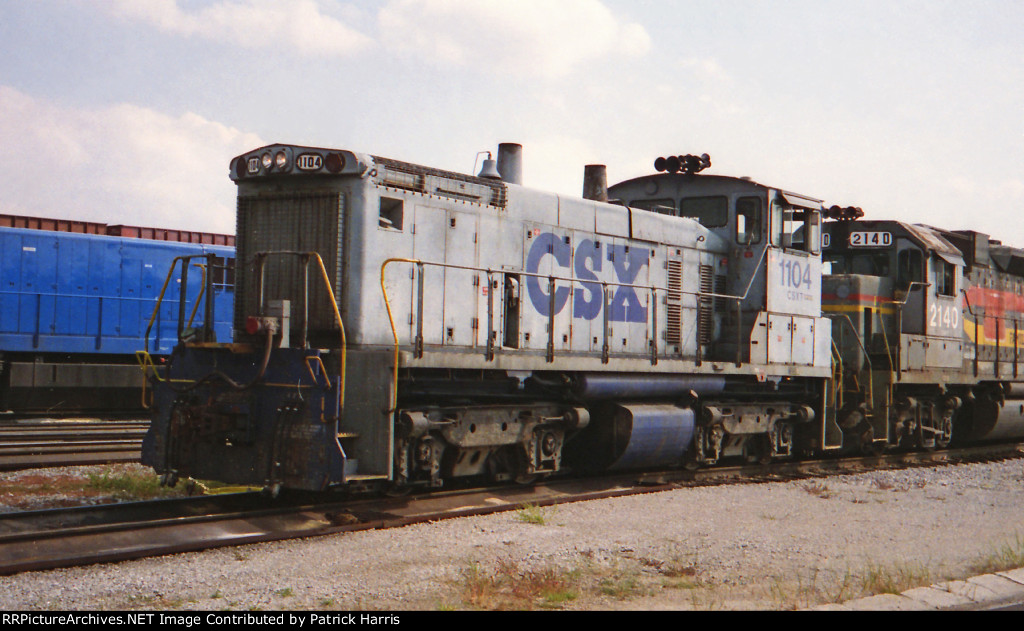 CSX 1104 X-SBD 5004 XX-L&N 5004 SW1500 in the CSX Osborn Yard in Louisville KY Fall 1994
